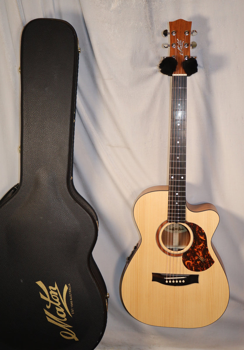 Maton SRS-808C Solid Road Series Cutaway Acoustic Electric with case O ...
